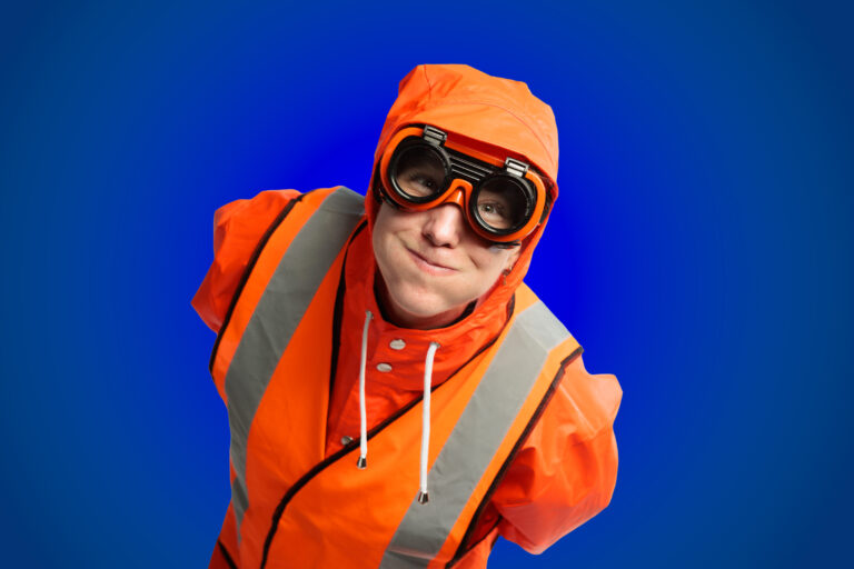 テラッピン・パペット・シアターと愛知県芸術劇場の国際共同制作作品 ゴールドフィッシュ〜金魚と海とわたしたち〜 愛知県芸術劇場小ホールで2025 ...